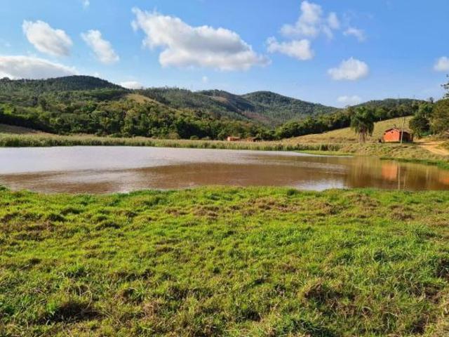 Sítio para venda em Piracaia