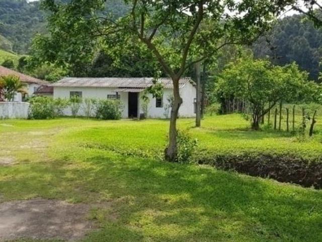 Sítio para venda em Piracaia