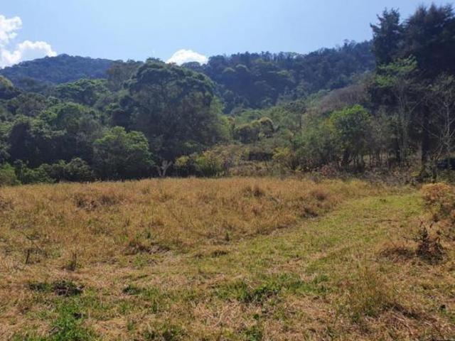 Sítio para venda em Piracaia
