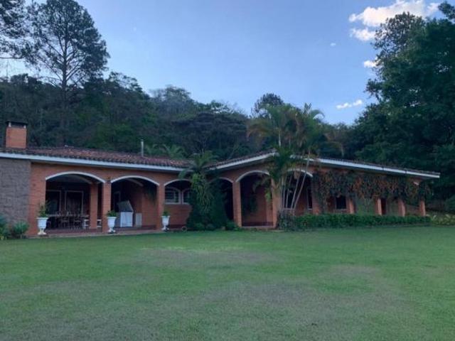 Sítio para venda em Piracaia