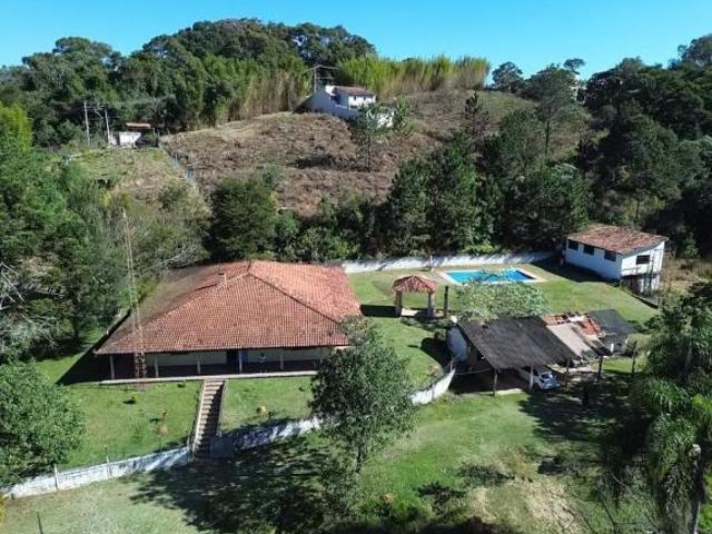 Sítio para Venda em São Roque, 7 dormitórios, 5 suítes, 6 banheiros, 2 vagas