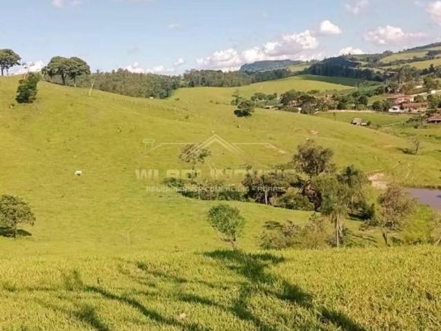 Sítio para Venda em Socorro, Margeado pelo rio Camanducaia