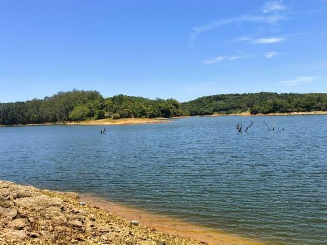 Sítio Pé na Água em Juquitiba 4.500m² à Beira da Represa 1h de SP com energi