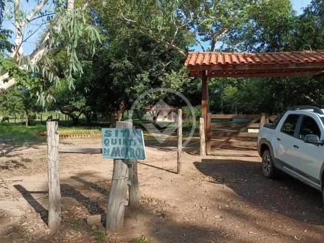 Sítio Quintal do Morro PORTEIRA FECHADA 35 km do centro de Cuiabá propriedade fica aos pés do Morr