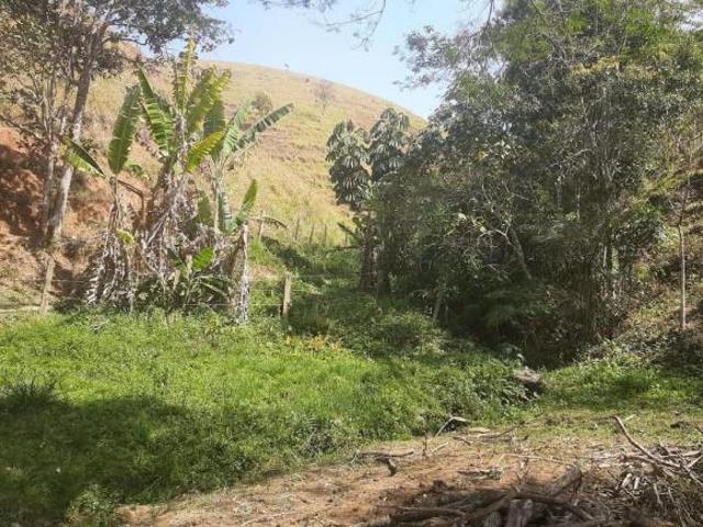 Sítio Rural de 24,2 hectares com área gourmet e 3 lagos em São José dos Campos/SP