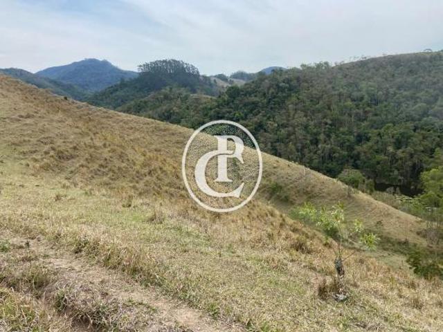Sítio,São Luiz paraitinga,300mts da pista