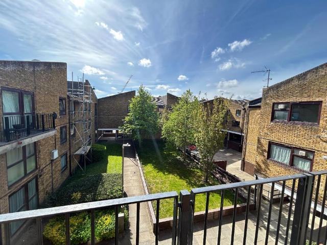 Siward Road, London, SW17 4 bed flat to rent £2,800 pcm £646 pw