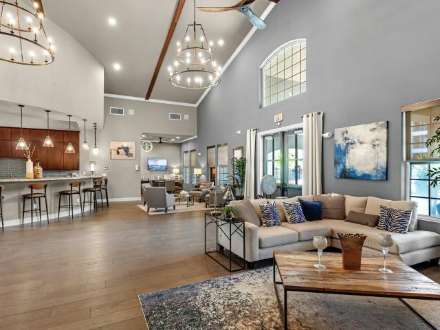 Sixty610 Stone Creek