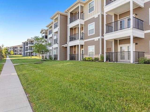 Sixty610 Stone Creek