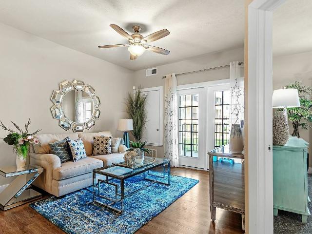 Sixty610 Stone Creek 3 Bedroom Apartment for Rent at 6610 N 155th Ct, Omaha, NE 68116
