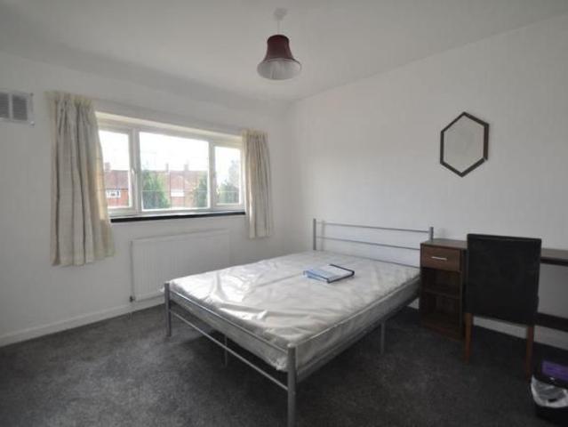 Six Bedroom Student House, Guildford GU1, 5 bed terraced house to rent, £3,840 pcm | PrimeLocation