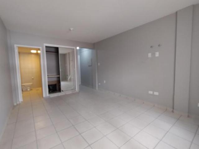 Só para investidor! Lindo Studio, reformado, ao lado do Metrô, na Consolação!
