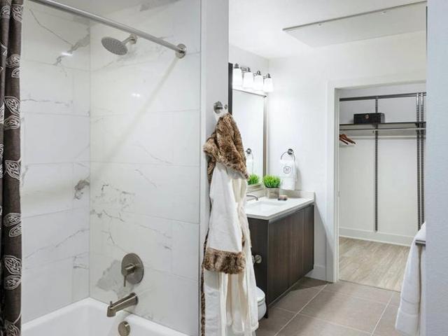 SOMA Private Ensuite Room Utilities Included