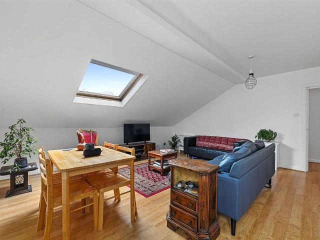 Somerford Grove, Hackney, London N16, 2 bed flat to rent, £2,600 pcm | PrimeLocation