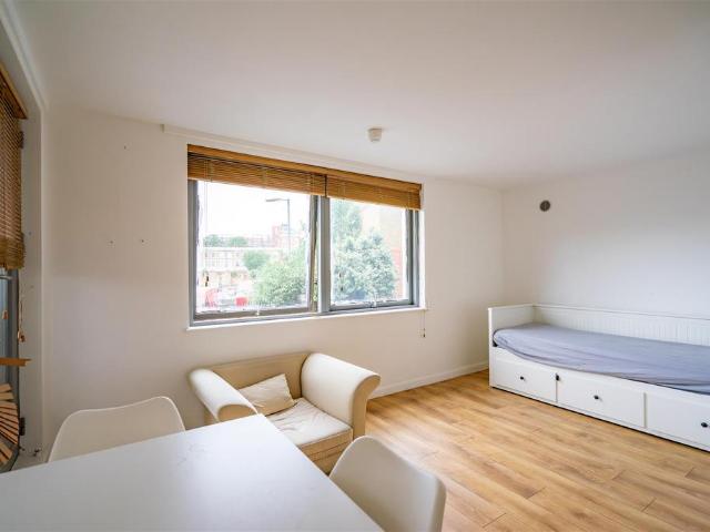 Somerston House, St. Pancras Way. 1 bed apartment to rent £2,200 pcm £508 pw