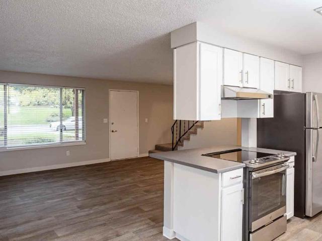 Somerset Terrace 2 Bedroom Apartment for Rent at 13601 Se 19th St, Vancouver, WA 98683 Cascade Park