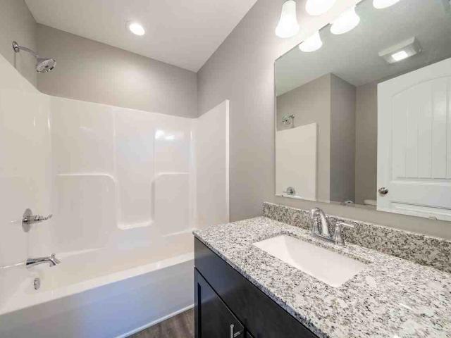 Somerset Townhomes and Villas 2 Bedroom Apartment for Rent at 3115 Carroll Rd, Fort Wayne, IN 46818