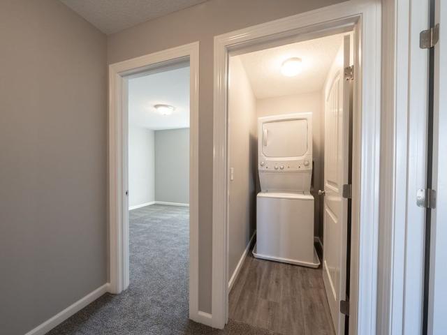 Somerset Townhomes and Villas 2 Bedroom Apartment for Rent at 3115 Carroll Rd, Fort Wayne, IN 46818