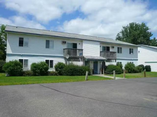 Somerset, WI Multi Unit $695.00 Available November 2016 5.