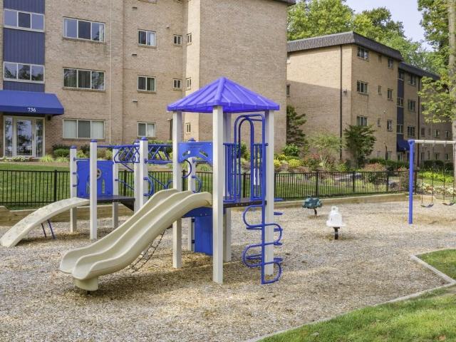 Somerset at Towson 2 Bedroom Apartment for Rent at 736 Camberley Cir, Towson, MD 21204