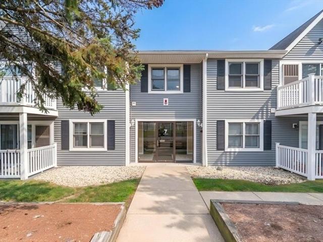 Somerset Ave Apt,taunton, Condo For Sale