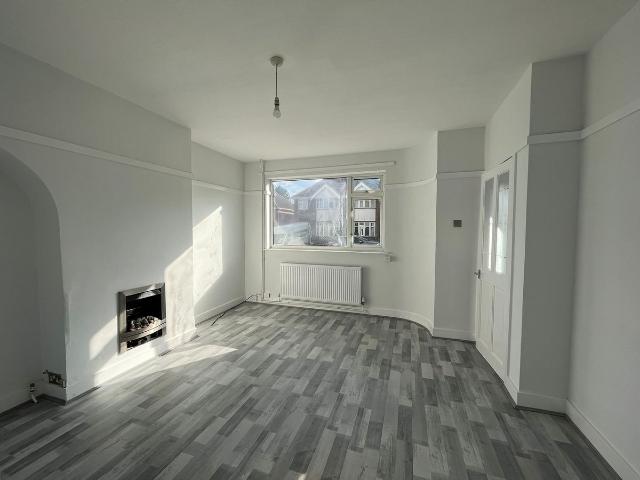 Somerset Avenue, Leicester LE4, 3 bed semi detached house to rent, £1,000 pcm | PrimeLocation