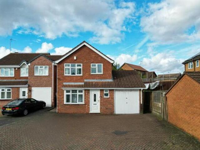Somerset Avenue, Leicester, 3 Bedroom Detached