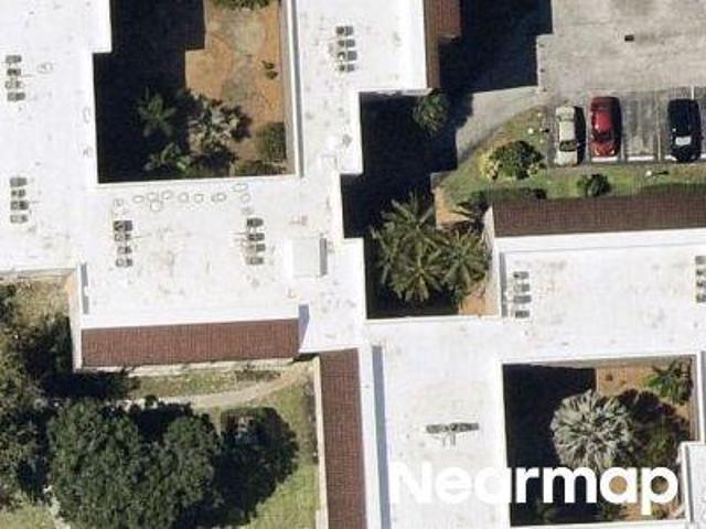 Somerset Dr