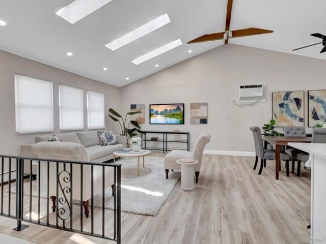 Somerset Dr, Seaford, Home For Sale
