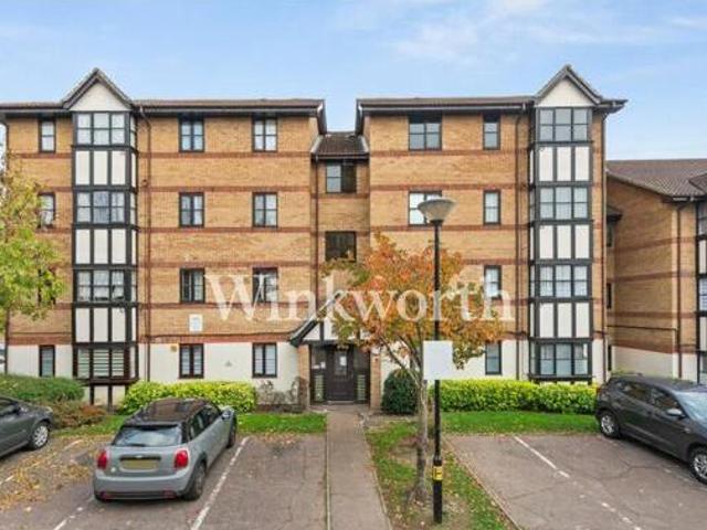 Somerset Gardens, Creighton Road, 2 Bedroom Apartment