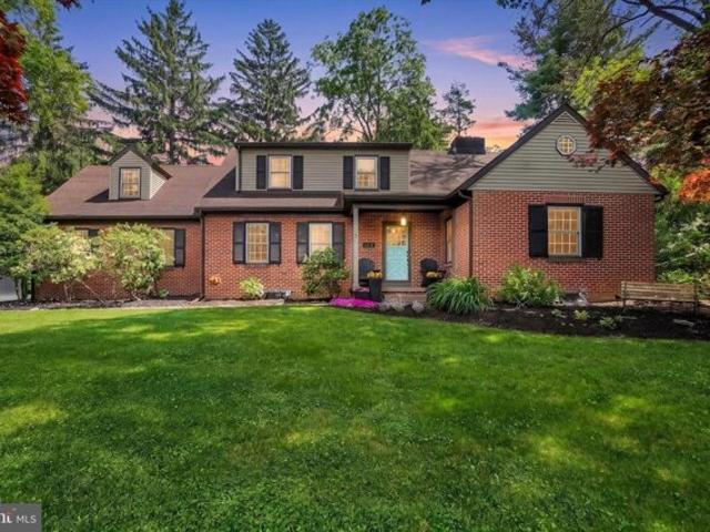 Somerset Ln, York, Home For Sale