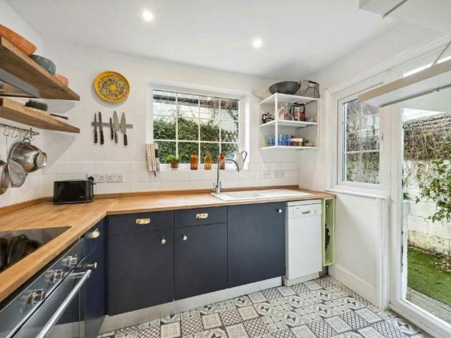 Somerset Road, Chiswick, W4
