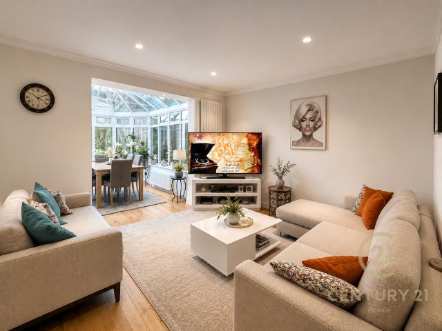 Somerset Road, LONDON SW19 4 bed terraced house to rent £4,500 pcm £1,038 pw