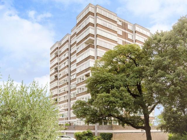 Somerset Road, Wimbledon Common, London SW19, 2 bed flat to rent, £2,800 pcm | PrimeLocation