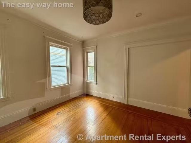 Somerville/Davis Square 2 Bedroom 115 Josephine Ave #1