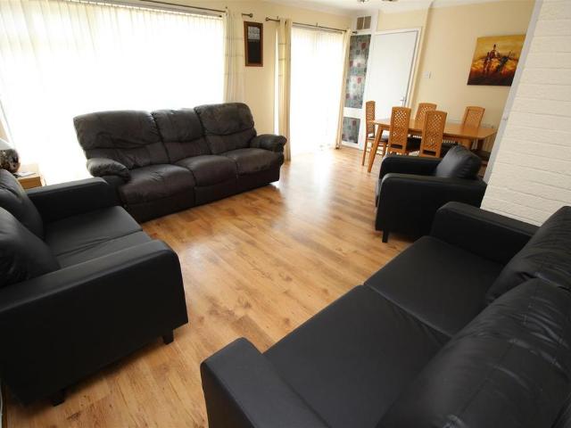Somner Close, Canterbury, Kent, CT2 4 bed end of terrace house to rent £1,840 pcm £425 pw