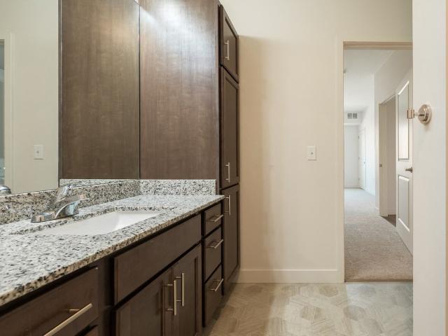 Sonder House 3 Bedroom Apartment for Rent at 5801 Xerxes Ave N, Brooklyn Center, MN 55430