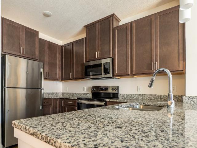 Sonder House 3 Bedroom Apartment for Rent at 5801 Xerxes Ave N, Brooklyn Center, MN 55430