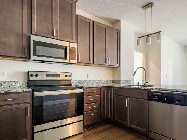 Sonder House 1 Bedroom Apartment for Rent at 5801 Xerxes Ave N, Brooklyn Center, MN 55430