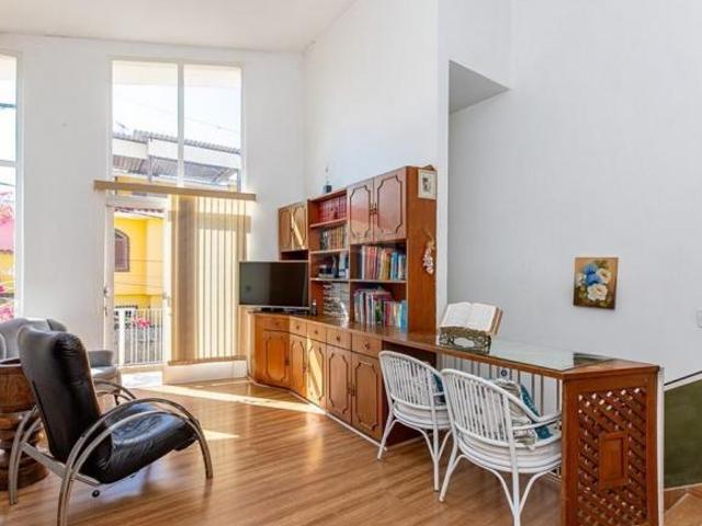 Sonho em SP: Casa Ampla em Vila Santana!