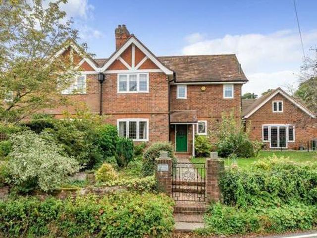 Sonning On Thames, Berkshire, 4 Bedroom Semi detached