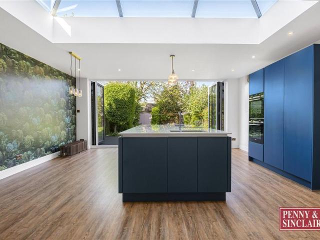 Sonning Eye, RG4 6TN 3 bed detached house to rent £3,250 pcm £750 pw