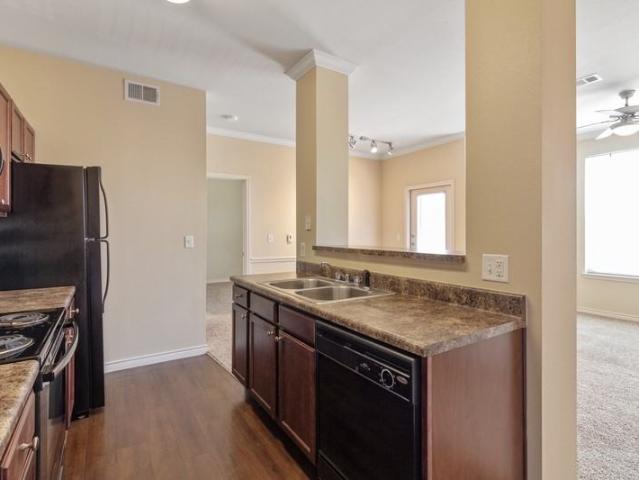 Sonoma Court 1 Bedroom Apartment for Rent at 970 W Yellowjacket Ln, Rockwall, TX 75087