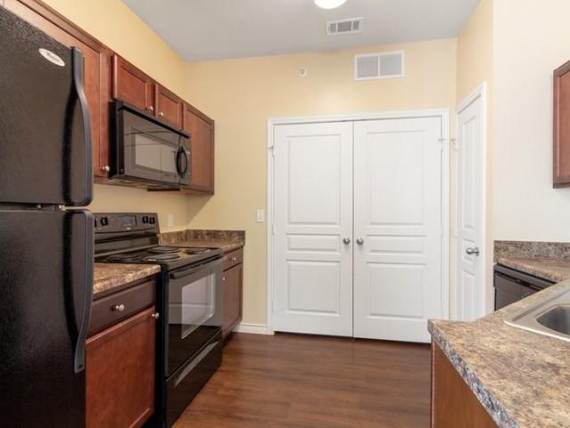 Sonoma Court 1 Bedroom Apartment for Rent at 970 W Yellowjacket Ln, Rockwall, TX 75087