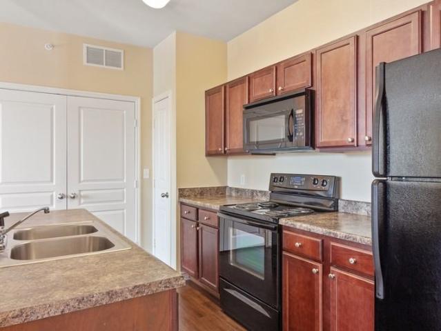 Sonoma Court 2 Bedroom Apartment for Rent at 970 W Yellowjacket Ln, Rockwall, TX 75087