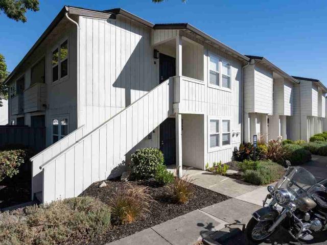 Sonoma Court Townhomes 2 Bedroom Apartment for Rent at 2300 Corby Ave, Santa Rosa, CA 95407