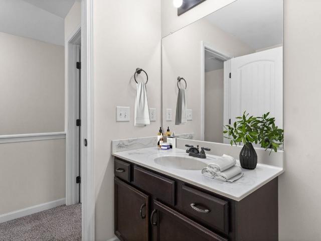 Sonoma Ridge Luxury Apartments 2 Bedroom Apartment for Rent at 150 Fairview Ln, Clarksville, TN 37040