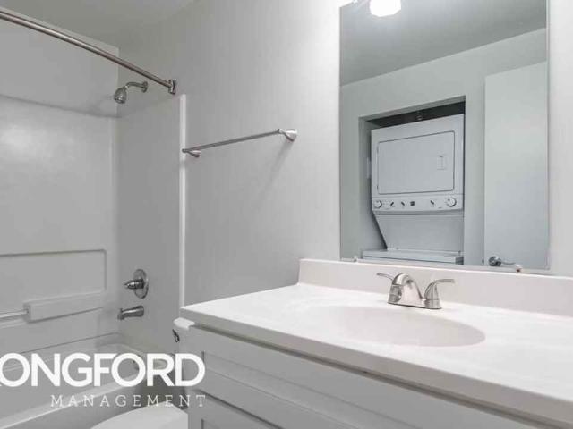 Sonoma Woods Apartments – New Ownership & Management 3 Bedroom Apartment for Rent at 104 Landmark Ct Ste B, Newport News, VA 23608 Windsor