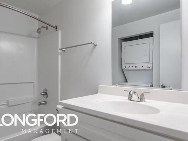 Sonoma Woods Apartments – New Ownership & Management 2 Bedroom Apartment for Rent at 104 Landmark Ct Ste B, Newport News, VA 23608 Windsor