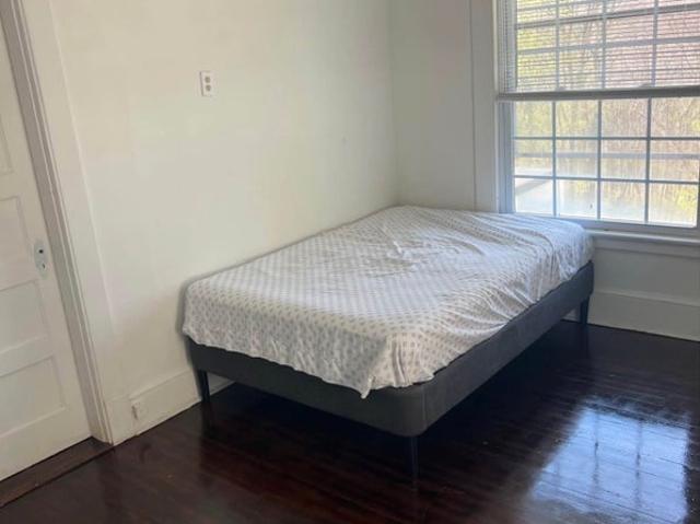 Sober living beds available